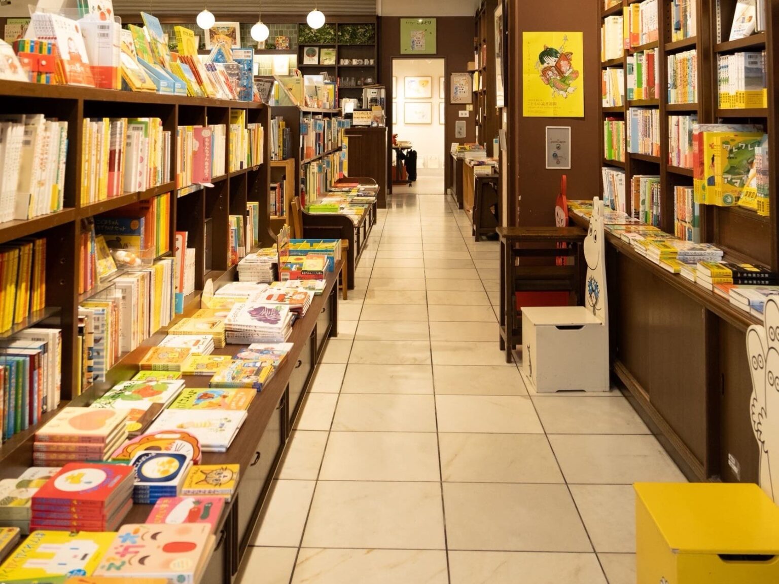 【取材レポ】ブックハウスカフェ | 本の街で愛され続ける理由とは？ in 神保町 - 絵本カフェ・絵本専門店紹介